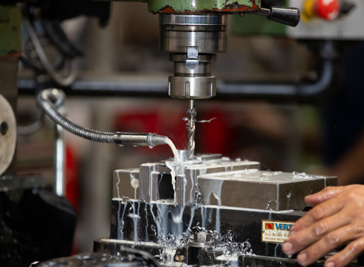 Servicio de Troquelado | Industrias Maher